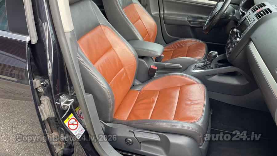 Melns Volkswagen Golf 2009 Tallina, ar dzinēja tilpumu 2.00 L un nobraukumu 246 tūkst. km par 5999 €, foto 14 vietnē AUTOMOTO.COM.LV
