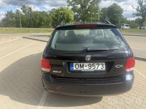Black Volkswagen Golf 2009 in Saldus, with an engine capacity of 1.60 L and mileage of 297 thousand km for 3590 €, photo 7 on AUTOMOTO.COM.LV