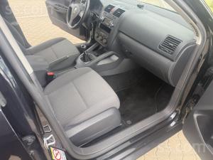 Black Volkswagen Golf 2009 in Saldus, with an engine capacity of 1.60 L and mileage of 297 thousand km for 3590 €, photo 14 on AUTOMOTO.COM.LV