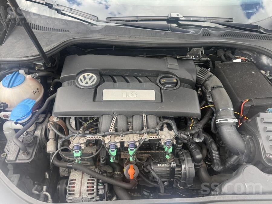 Black Volkswagen Golf 2009 in Saldus, with an engine capacity of 1.60 L and mileage of 297 thousand km for 3590 €, photo 15 on AUTOMOTO.COM.LV