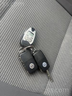 Black Volkswagen Golf 2009 in Saldus, with an engine capacity of 1.60 L and mileage of 297 thousand km for 3590 €, photo 18 on AUTOMOTO.COM.LV