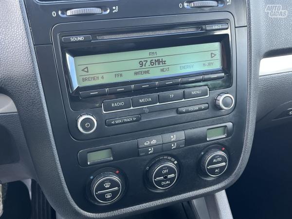 Melns Volkswagen Golf 2009 Marijampole, ar dzinēja tilpumu 1.90 L un nobraukumu 262 tūkst. km par 1950 €, foto 10 vietnē AUTOMOTO.COM.LV