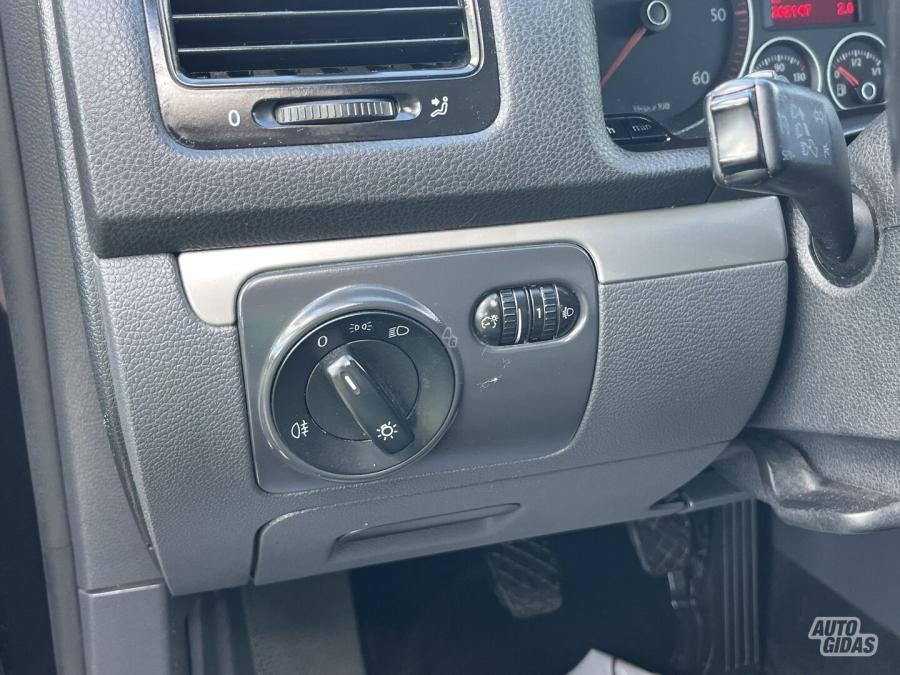 Melns Volkswagen Golf 2009 Marijampole, ar dzinēja tilpumu 1.90 L un nobraukumu 262 tūkst. km par 1950 €, foto 12 vietnē AUTOMOTO.COM.LV