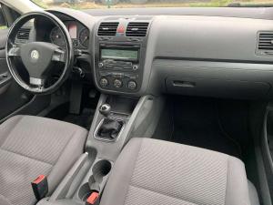 Melns Volkswagen Golf 2009 Kėdainiai, ar dzinēja tilpumu 1.90 L un nobraukumu 181 tūkst. km par 2800 €, foto 14 vietnē AUTOMOTO.COM.LV