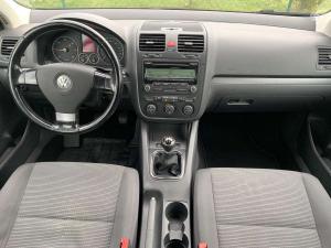 Melns Volkswagen Golf 2009 Kėdainiai, ar dzinēja tilpumu 1.90 L un nobraukumu 181 tūkst. km par 2800 €, foto 18 vietnē AUTOMOTO.COM.LV