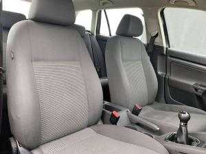 Melns Volkswagen Golf 2009 Kėdainiai, ar dzinēja tilpumu 1.90 L un nobraukumu 181 tūkst. km par 2800 €, foto 19 vietnē AUTOMOTO.COM.LV