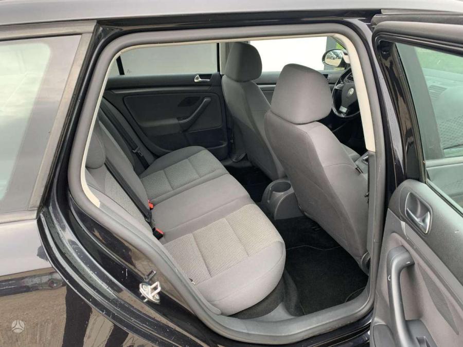 Melns Volkswagen Golf 2009 Kėdainiai, ar dzinēja tilpumu 1.90 L un nobraukumu 181 tūkst. km par 2800 €, foto 21 vietnē AUTOMOTO.COM.LV