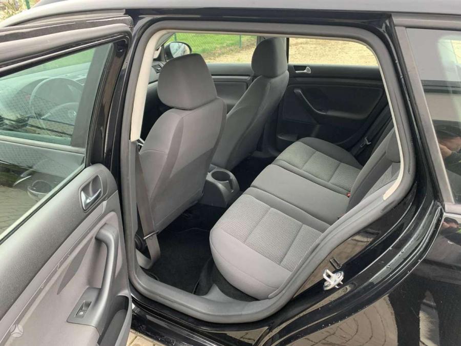Melns Volkswagen Golf 2009 Kėdainiai, ar dzinēja tilpumu 1.90 L un nobraukumu 181 tūkst. km par 2800 €, foto 24 vietnē AUTOMOTO.COM.LV