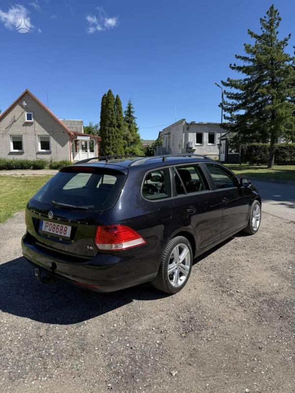 Black Volkswagen Golf 2009 in Kaunas, with an engine capacity of 1.39 L and mileage of 261 thousand km for 2600 €, photo 5 on AUTOMOTO.COM.LV