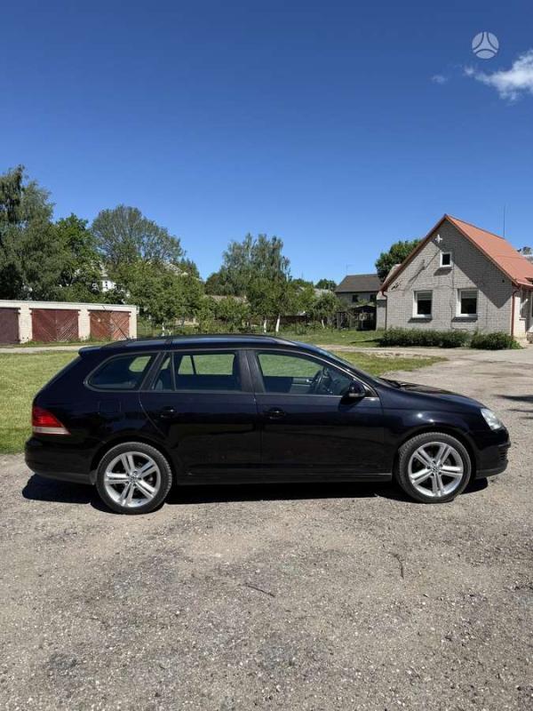 Black Volkswagen Golf 2009 in Kaunas, with an engine capacity of 1.39 L and mileage of 261 thousand km for 2600 €, photo 6 on AUTOMOTO.COM.LV