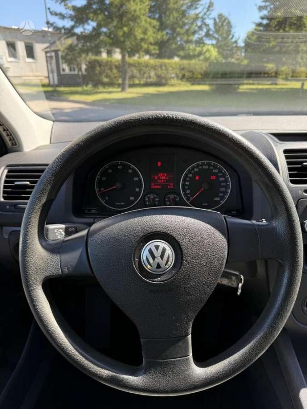 Black Volkswagen Golf 2009 in Kaunas, with an engine capacity of 1.39 L and mileage of 261 thousand km for 2600 €, photo 10 on AUTOMOTO.COM.LV