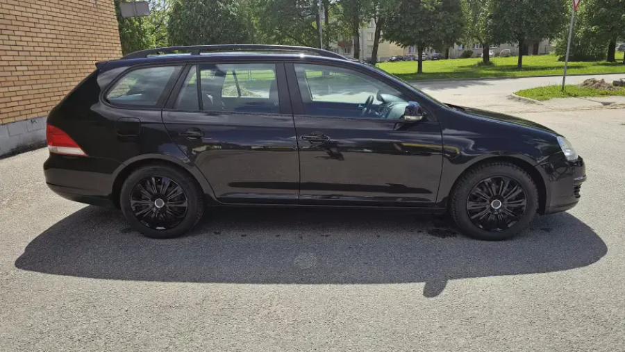 Melns Volkswagen Golf 2009 Rīga, ar dzinēja tilpumu 1.40 L un nobraukumu 227 tūkst. km par 3950 €, foto 5 vietnē AUTOMOTO.COM.LV