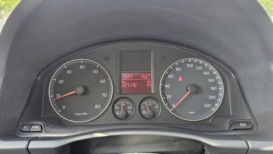 Melns Volkswagen Golf 2009 Rīga, ar dzinēja tilpumu 1.40 L un nobraukumu 227 tūkst. km par 3950 €, foto 23 vietnē AUTOMOTO.COM.LV