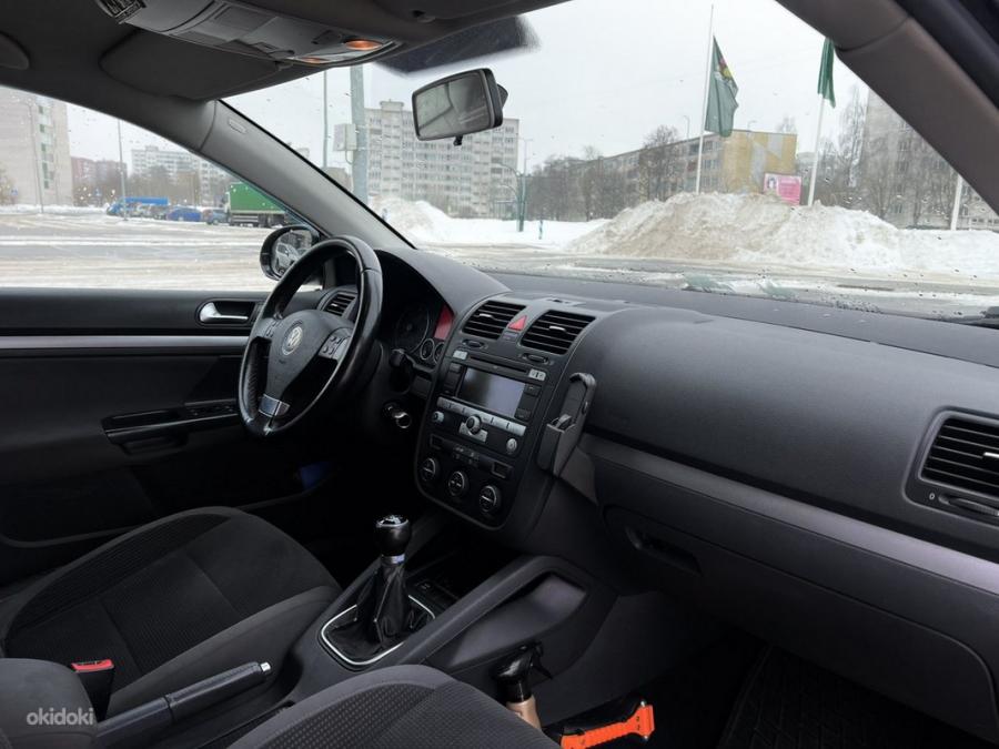 Melns Volkswagen Golf 2009 Narva, ar dzinēja tilpumu 1.90 L un nobraukumu 384 tūkst. km par 1999 €, foto 20 vietnē AUTOMOTO.COM.LV