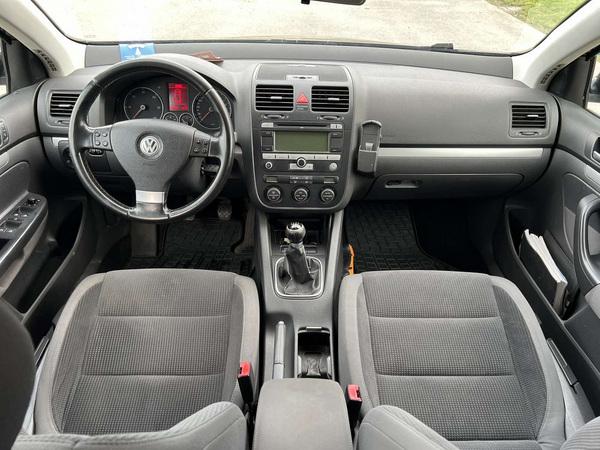 Black Volkswagen Golf 2009 in Narva, with an engine capacity of 1.90 L and mileage of 383 thousand km for 1699 €, photo 10 on AUTOMOTO.COM.LV
