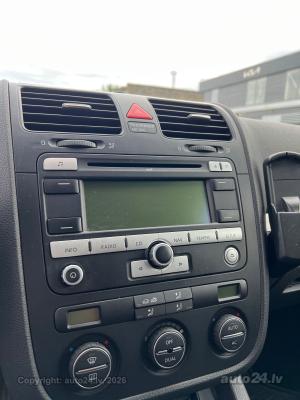 Melns Volkswagen Golf 2009 Narva, ar dzinēja tilpumu 1.90 L un nobraukumu 383 tūkst. km par 1699 €, foto 16 vietnē AUTOMOTO.COM.LV