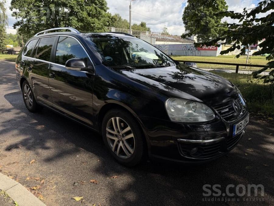 Melns Volkswagen Golf 2009 Rīga, ar dzinēja tilpumu 1.90 L un nobraukumu 258 tūkst. km par 2750 €, foto 1 vietnē AUTOMOTO.COM.LV