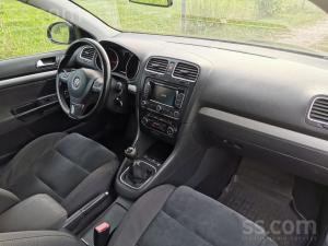 Melns Volkswagen Golf 2009 Rīga, ar dzinēja tilpumu 2.00 L un nobraukumu 370 tūkst. km par 2400 €, foto 8 vietnē AUTOMOTO.COM.LV