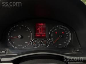 Melns Volkswagen Golf 2009 Rīga, ar dzinēja tilpumu 1.90 L un nobraukumu 258 tūkst. km par 2490 €, foto 13 vietnē AUTOMOTO.COM.LV