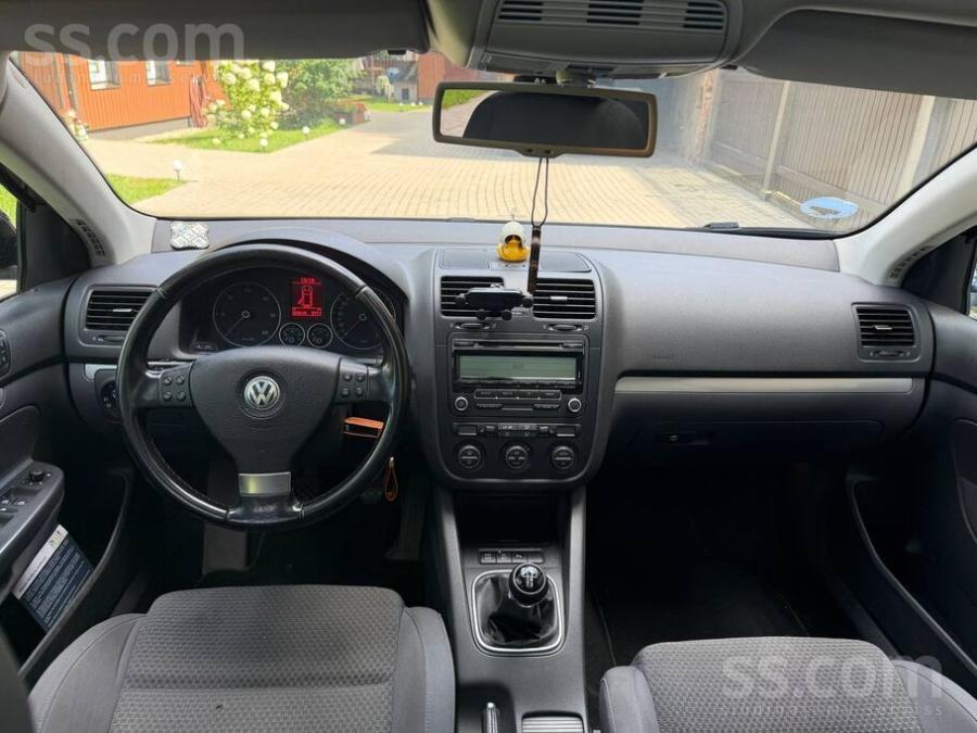 Melns Volkswagen Golf 2009 Rīga, ar dzinēja tilpumu 1.90 L un nobraukumu 259 tūkst. km par 2290 €, foto 13 vietnē AUTOMOTO.COM.LV