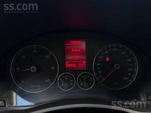 Melns Volkswagen Golf 2009 Rīga, ar dzinēja tilpumu 1.90 L un nobraukumu 259 tūkst. km par 2290 €, foto 14 vietnē AUTOMOTO.COM.LV