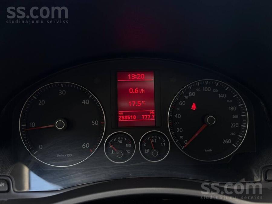 Black Volkswagen Golf 2009 in Riga, with an engine capacity of 1.90 L and mileage of 259 thousand km for 2250 €, photo 14 on AUTOMOTO.COM.LV