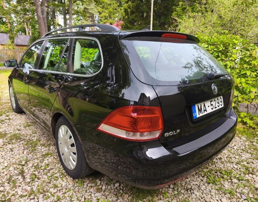 Black Volkswagen Golf 2009 in Jurmala, with an engine capacity of 2.00 L and mileage of 270 thousand km for 2100 €, photo 4 on AUTOMOTO.COM.LV