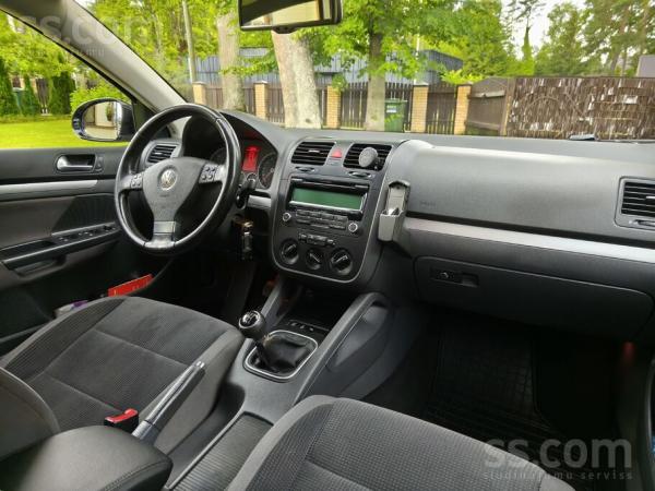 Black Volkswagen Golf 2009 in Jurmala, with an engine capacity of 2.00 L and mileage of 270 thousand km for 2100 €, photo 7 on AUTOMOTO.COM.LV