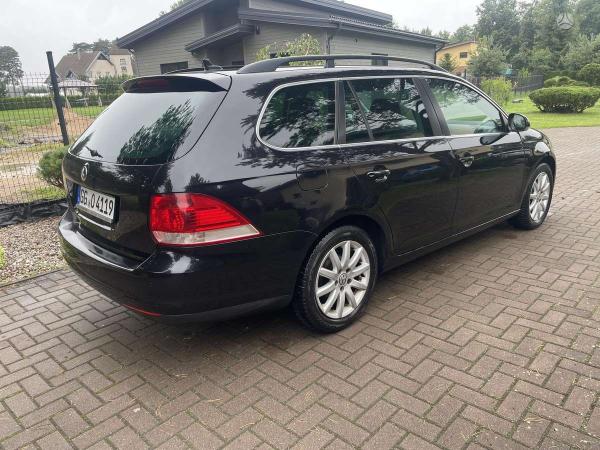Black Volkswagen Golf 2009 in Siauliai, with an engine capacity of 1.97 L and mileage of 327 thousand km for 2600 €, photo 5 on AUTOMOTO.COM.LV