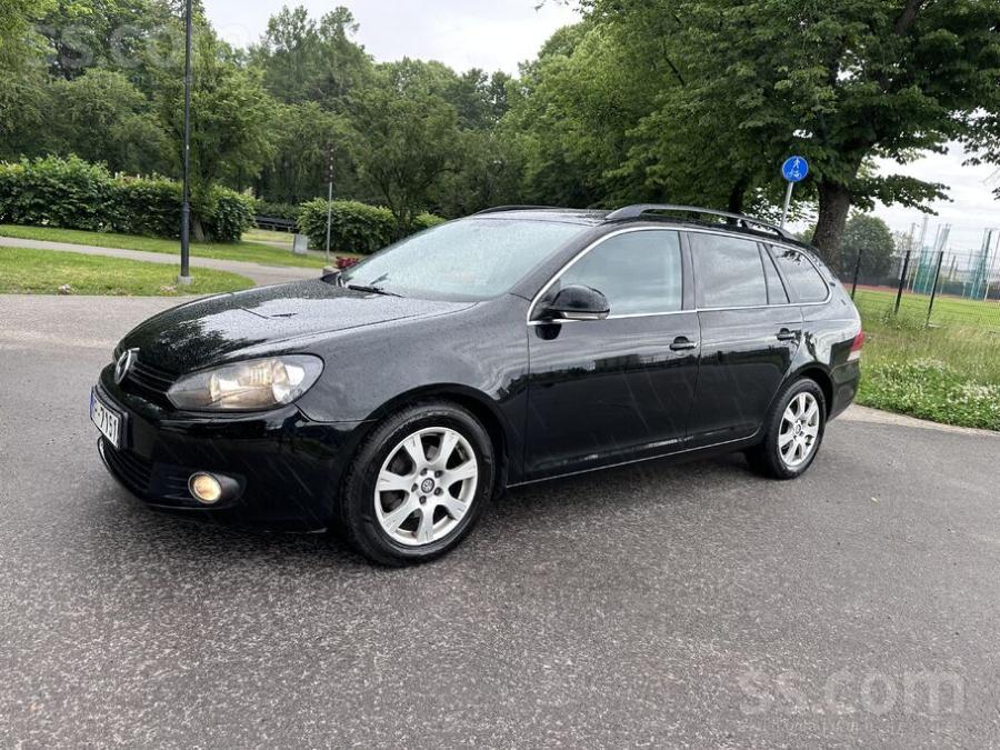Black Volkswagen Golf 2010 in Riga, with an engine capacity of 1.60 L and mileage of 275 thousand km for 3400 €, photo 1 on AUTOMOTO.COM.LV