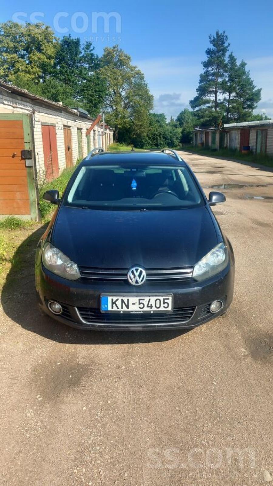 Black Volkswagen Golf 2010 in Liepaja, with an engine capacity of 2.00 L and mileage of 378 thousand km for 2500 €, photo 1 on AUTOMOTO.COM.LV
