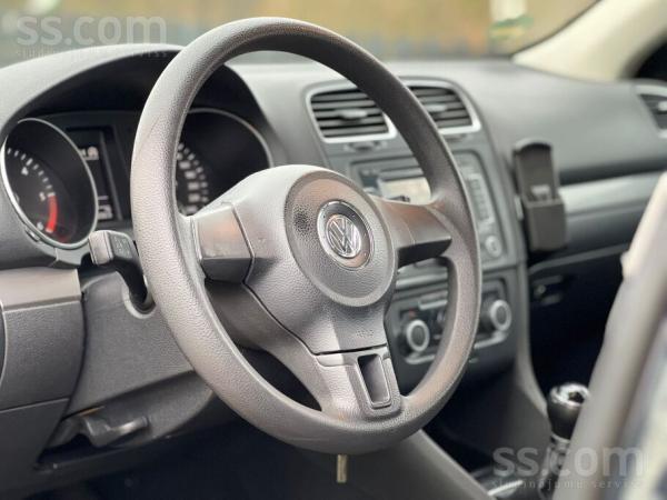 Melns Volkswagen Golf 2010 Rēzekne, ar dzinēja tilpumu 1.60 L un nobraukumu 0 tūkst. km par 4350 €, foto 9 vietnē AUTOMOTO.COM.LV