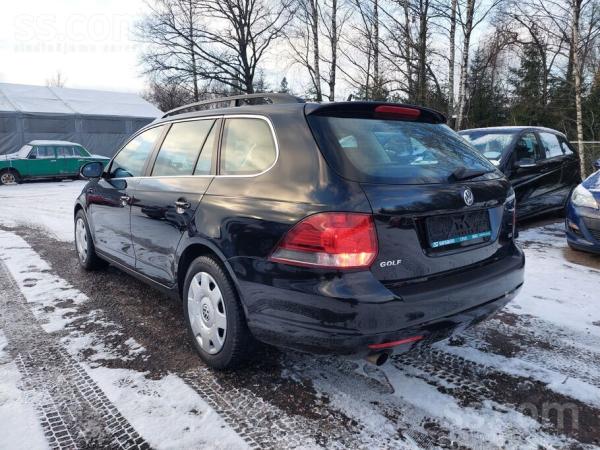 Black Volkswagen Golf 2010 in Cesis, with an engine capacity of 1.60 L and mileage of 270 thousand km for 4800 €, photo 3 on AUTOMOTO.COM.LV