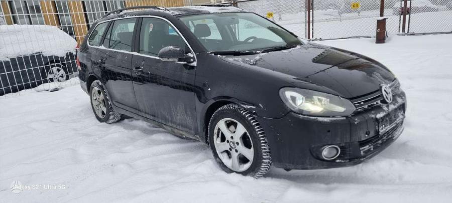 Black Volkswagen Golf 2010 in Kedainiai, with an engine capacity of 1.97 L and mileage of 275 thousand km for 2799 €, photo 2 on AUTOMOTO.COM.LV
