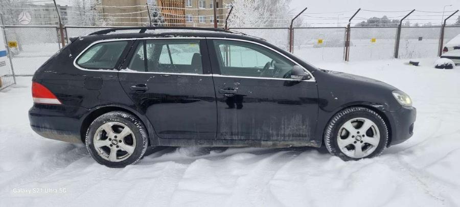 Black Volkswagen Golf 2010 in Kedainiai, with an engine capacity of 1.97 L and mileage of 275 thousand km for 2799 €, photo 4 on AUTOMOTO.COM.LV