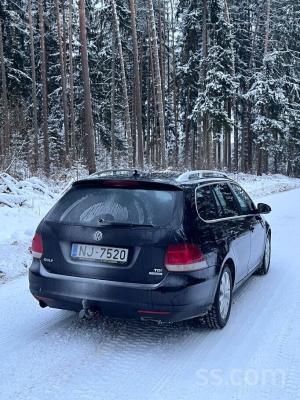 Black Volkswagen Golf 2010 in Riga, with an engine capacity of 1.60 L and mileage of 397 thousand km for 3450 €, photo 4 on AUTOMOTO.COM.LV