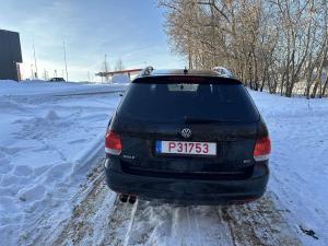 Black Volkswagen Golf 2010 in Panevezys, with an engine capacity of 1.39 L and mileage of 213 thousand km for 2399 €, photo 8 on AUTOMOTO.COM.LV