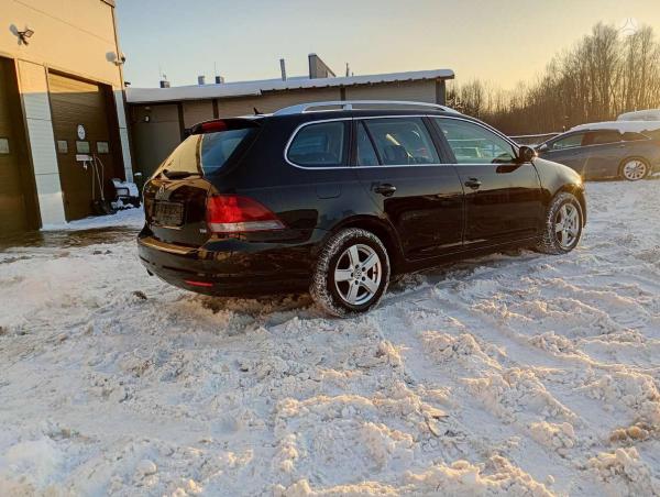 Melns Volkswagen Golf 2010 Utena, ar dzinēja tilpumu 1.60 L un nobraukumu 196 tūkst. km par 3299 €, foto 5 vietnē AUTOMOTO.COM.LV