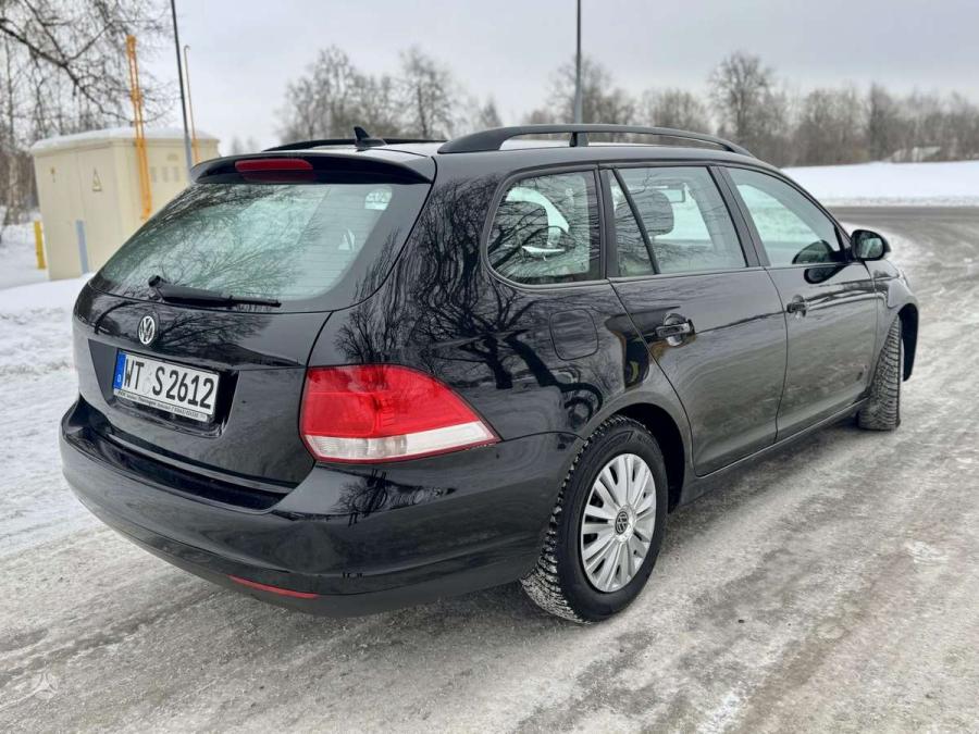 Melns Volkswagen Golf 2010 Viļņa, ar dzinēja tilpumu 1.90 L un nobraukumu 207 tūkst. km par 2750 €, foto 3 vietnē AUTOMOTO.COM.LV