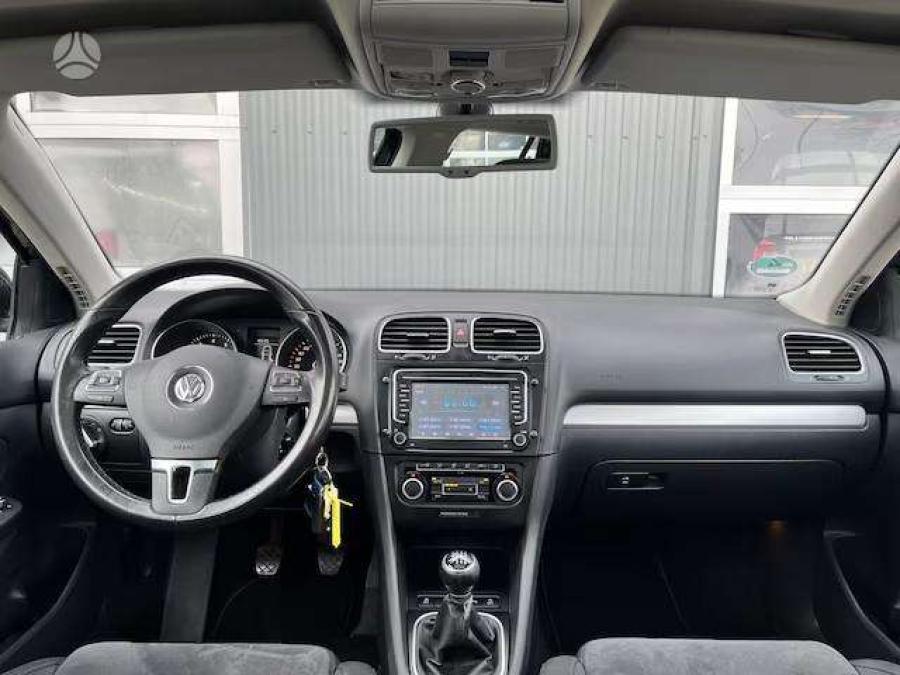 Black Volkswagen Golf 2010 in Vilnius, with an engine capacity of 1.97 L and mileage of 309 thousand km for 3600 €, photo 2 on AUTOMOTO.COM.LV