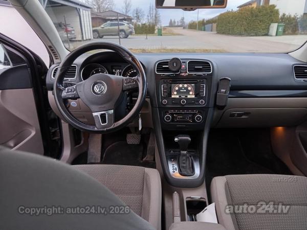 Melns Volkswagen Golf 2010 Tallina, ar dzinēja tilpumu 2.00 L un nobraukumu 385 tūkst. km par 2990 €, foto 4 vietnē AUTOMOTO.COM.LV