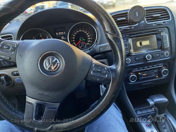 Melns Volkswagen Golf 2010 Tallina, ar dzinēja tilpumu 2.00 L un nobraukumu 385 tūkst. km par 2990 €, foto 7 vietnē AUTOMOTO.COM.LV