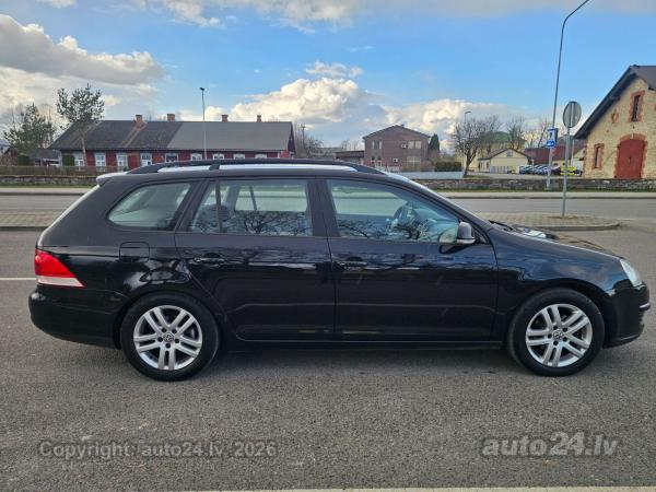 Black Volkswagen Golf 2010 in Paide, with an engine capacity of 1.90 L and mileage of 341 thousand km for 3990 €, photo 7 on AUTOMOTO.COM.LV