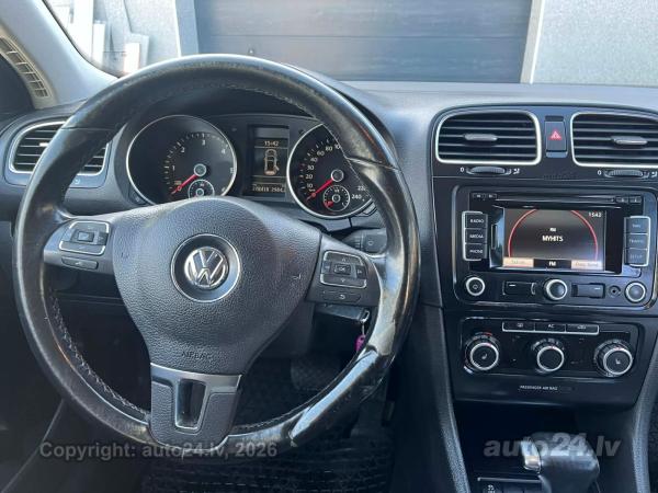 Black Volkswagen Golf 2010 in Tapa, with an engine capacity of 1.60 L and mileage of 277 thousand km for 4700 €, photo 5 on AUTOMOTO.COM.LV