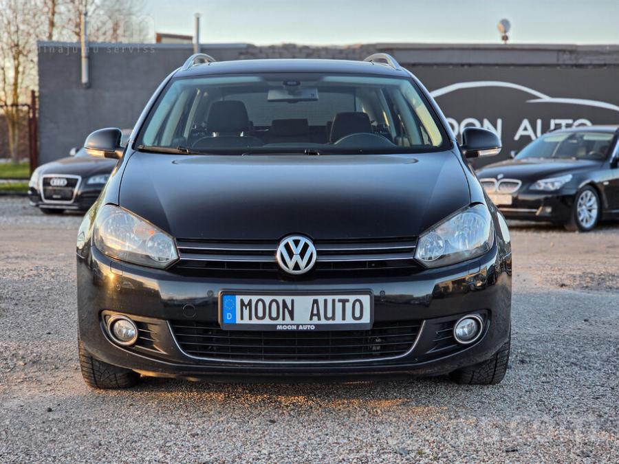 Black Volkswagen Golf 2010 in Liepaja, with an engine capacity of 2.00 L and mileage of 272 thousand km for 4290 €, photo 3 on AUTOMOTO.COM.LV