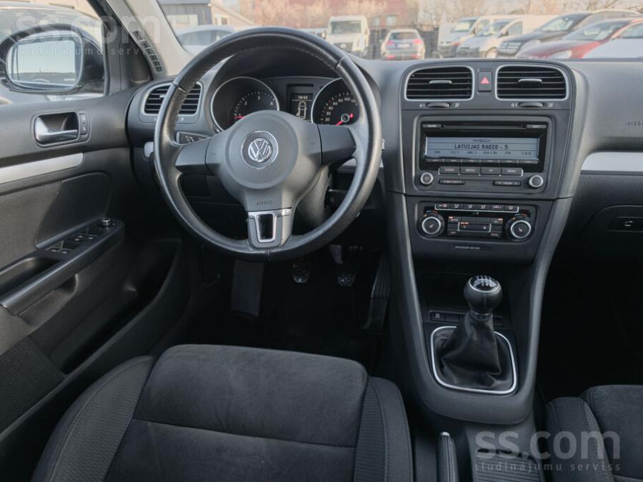 Black Volkswagen Golf 2010 in Liepaja, with an engine capacity of 2.00 L and mileage of 272 thousand km for 4290 €, photo 11 on AUTOMOTO.COM.LV