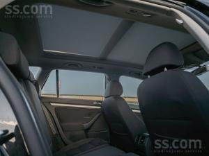 Black Volkswagen Golf 2010 in Liepaja, with an engine capacity of 2.00 L and mileage of 272 thousand km for 4290 €, photo 15 on AUTOMOTO.COM.LV