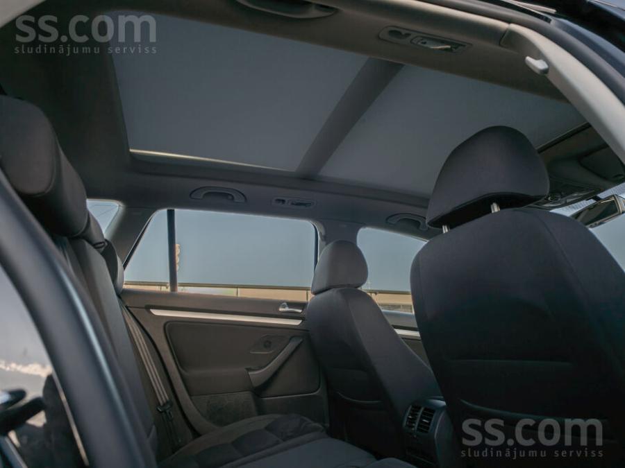 Black Volkswagen Golf 2010 in Liepaja, with an engine capacity of 2.00 L and mileage of 272 thousand km for 4290 €, photo 15 on AUTOMOTO.COM.LV