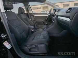 Black Volkswagen Golf 2010 in Liepaja, with an engine capacity of 2.00 L and mileage of 272 thousand km for 4290 €, photo 17 on AUTOMOTO.COM.LV