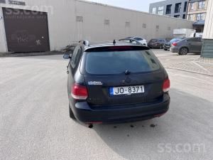 Black Volkswagen Golf 2010 in Riga, with an engine capacity of 1.60 L and mileage of 543 thousand km for 1000 €, photo 8 on AUTOMOTO.COM.LV